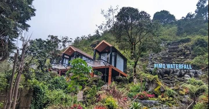 Sensasi Berendam di Tengah Hutan Pinus: Nimo Jungle Hot Spring ...
